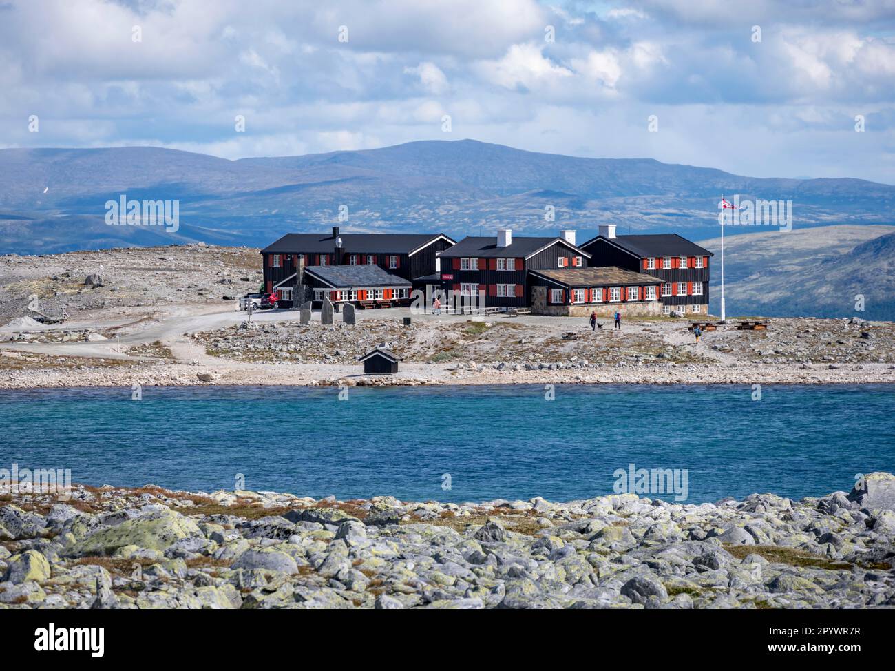 Snoheim mountain hut by a mountain lake, tundra, fells, barren ...