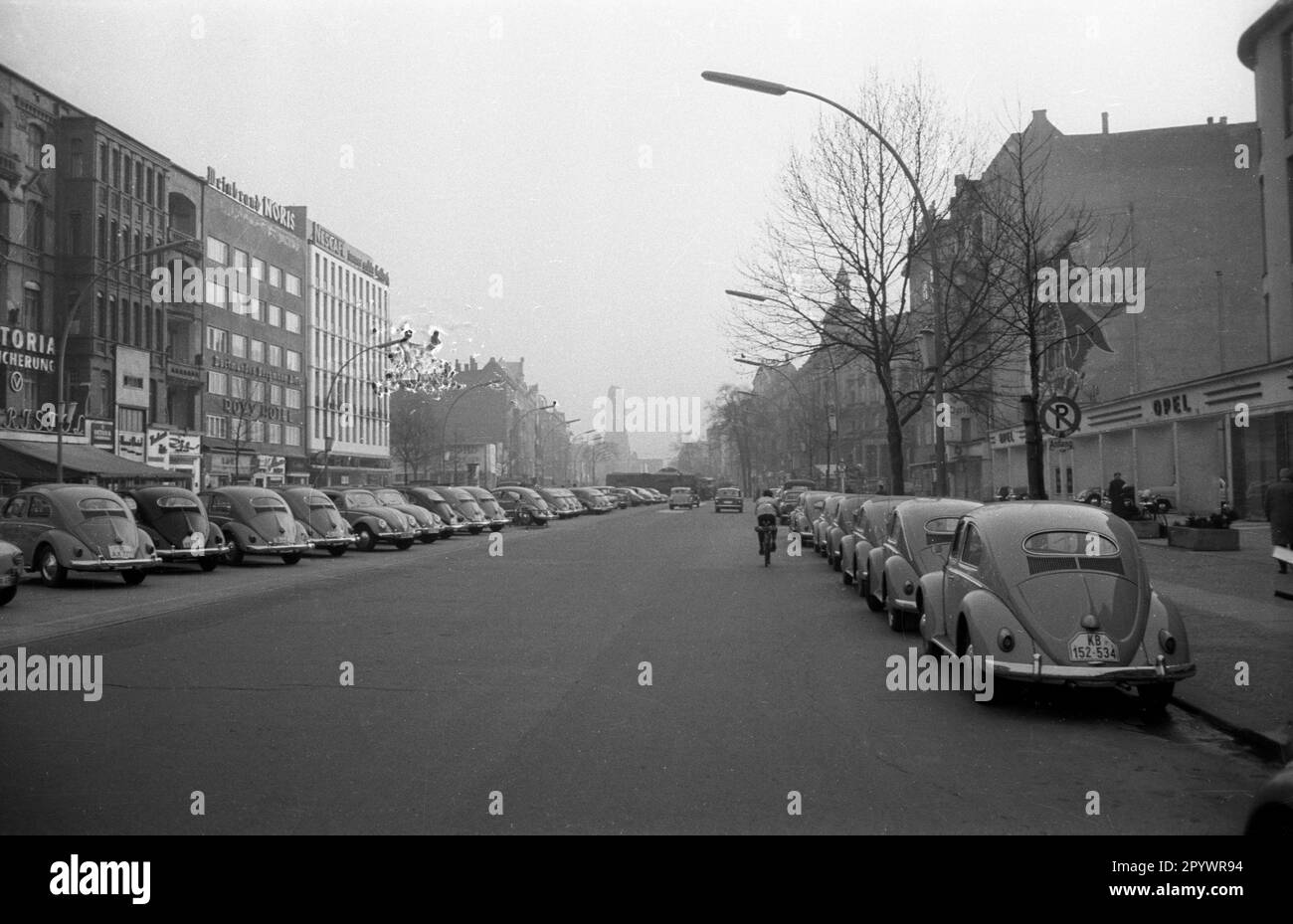 Since 1953, the VW Beetle has been built with the oval rear window ...