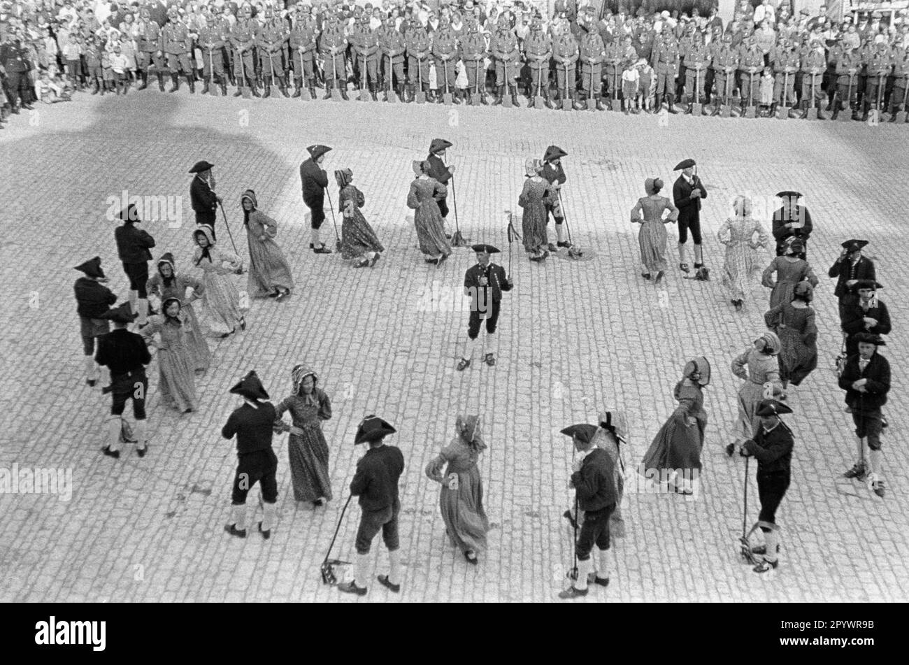 Actors in traditional costumes at the performance of the historic ...