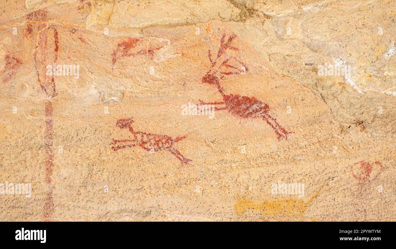 Rock art painting at Pedra Furada, Unesco site Serra da Capivara ...