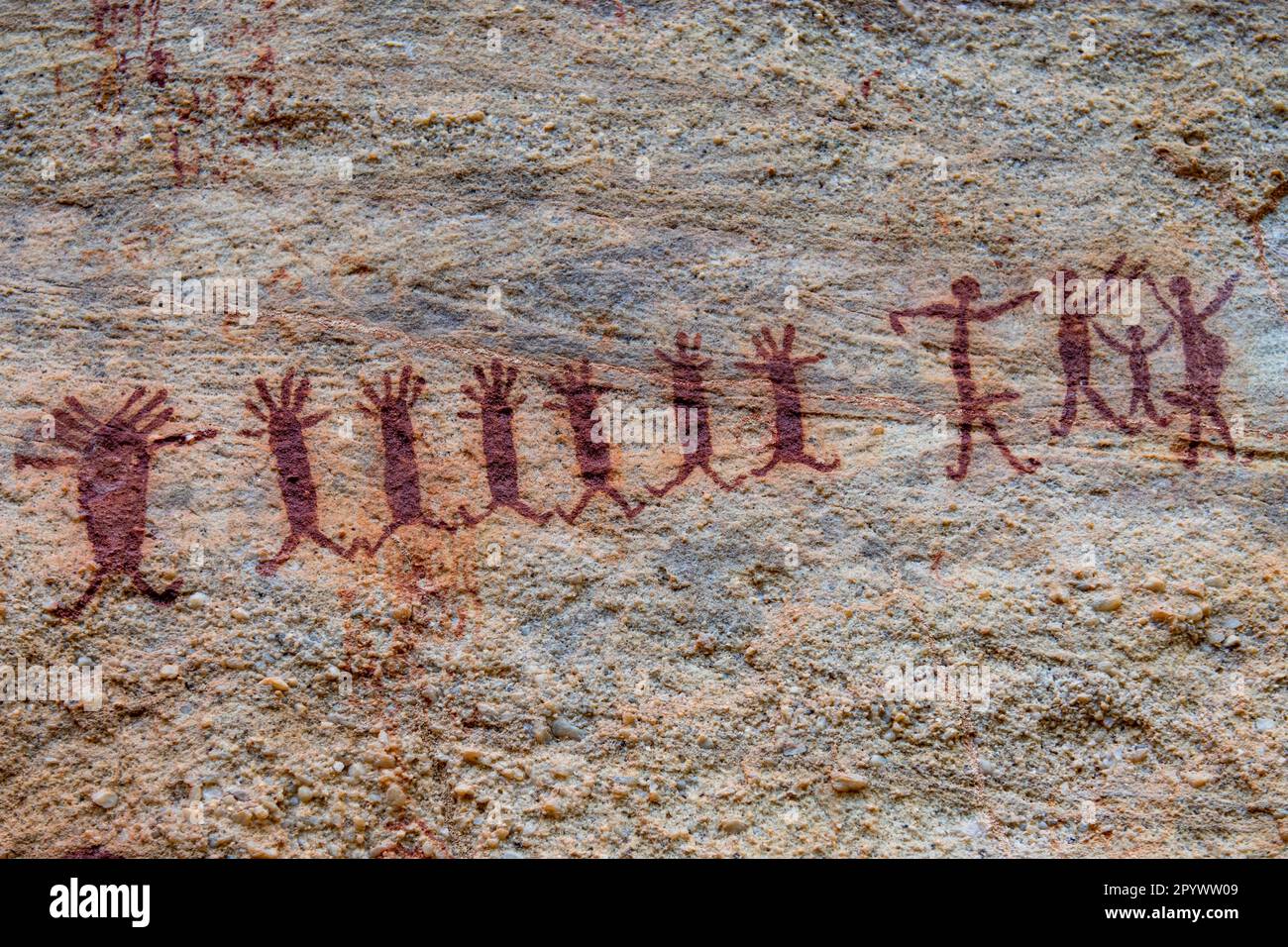Rock art painting at Pedra Furada, Unesco site Serra da Capivara ...