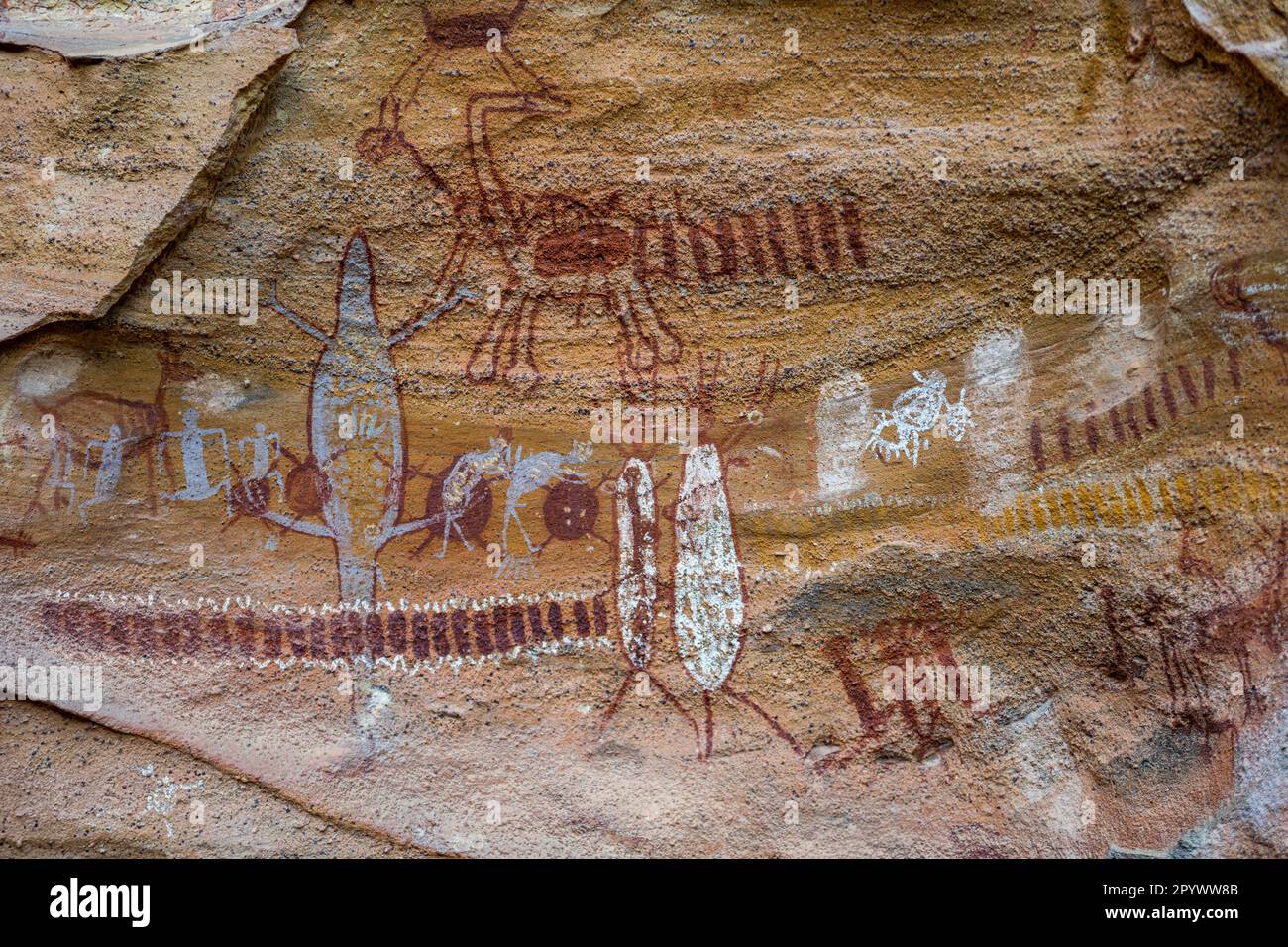 Rock art painting at Pedra Furada, Unesco site Serra da Capivara ...