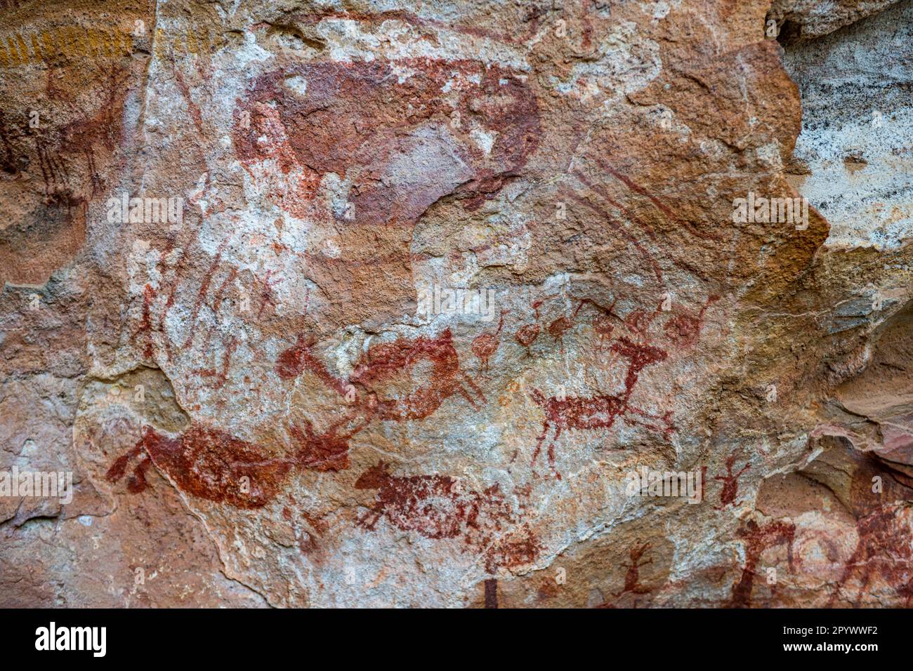 Rock art painting at Pedra Furada, Unesco site Serra da Capivara ...