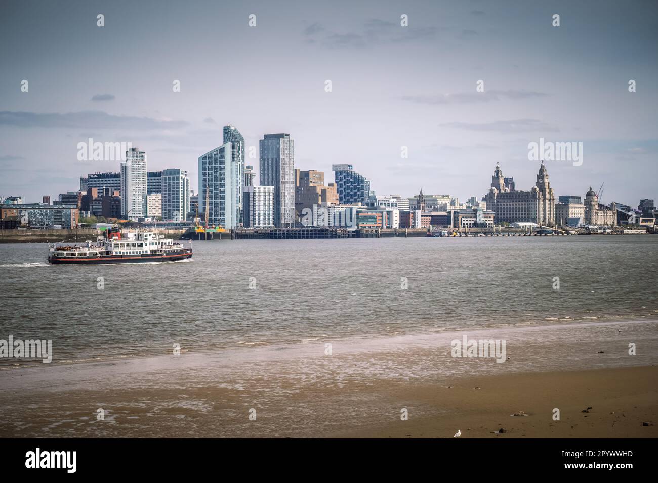 03.05.23 Seacombe, Wirral, UK. The city of Liverpool from across the ...