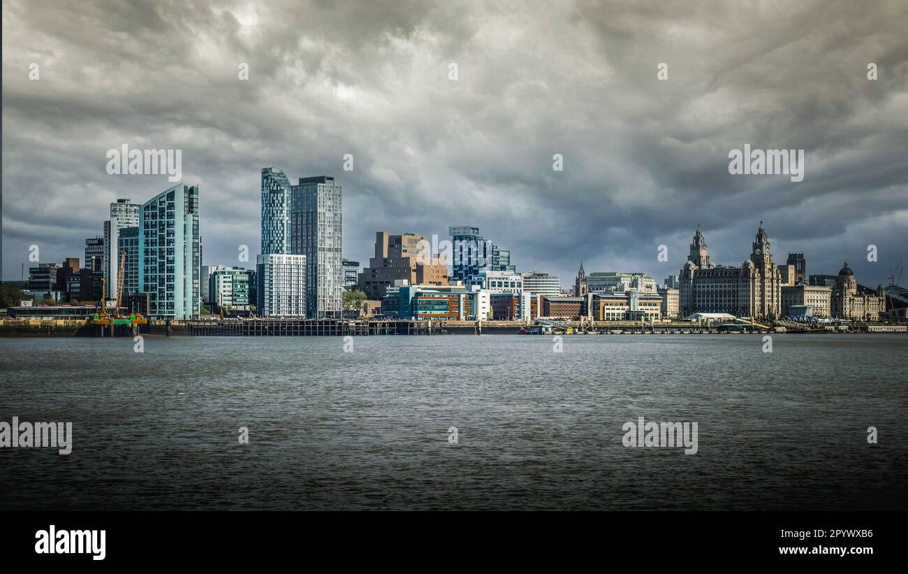 03.05.23 Seacombe, Wirral, UK. The city of Liverpool from across the ...