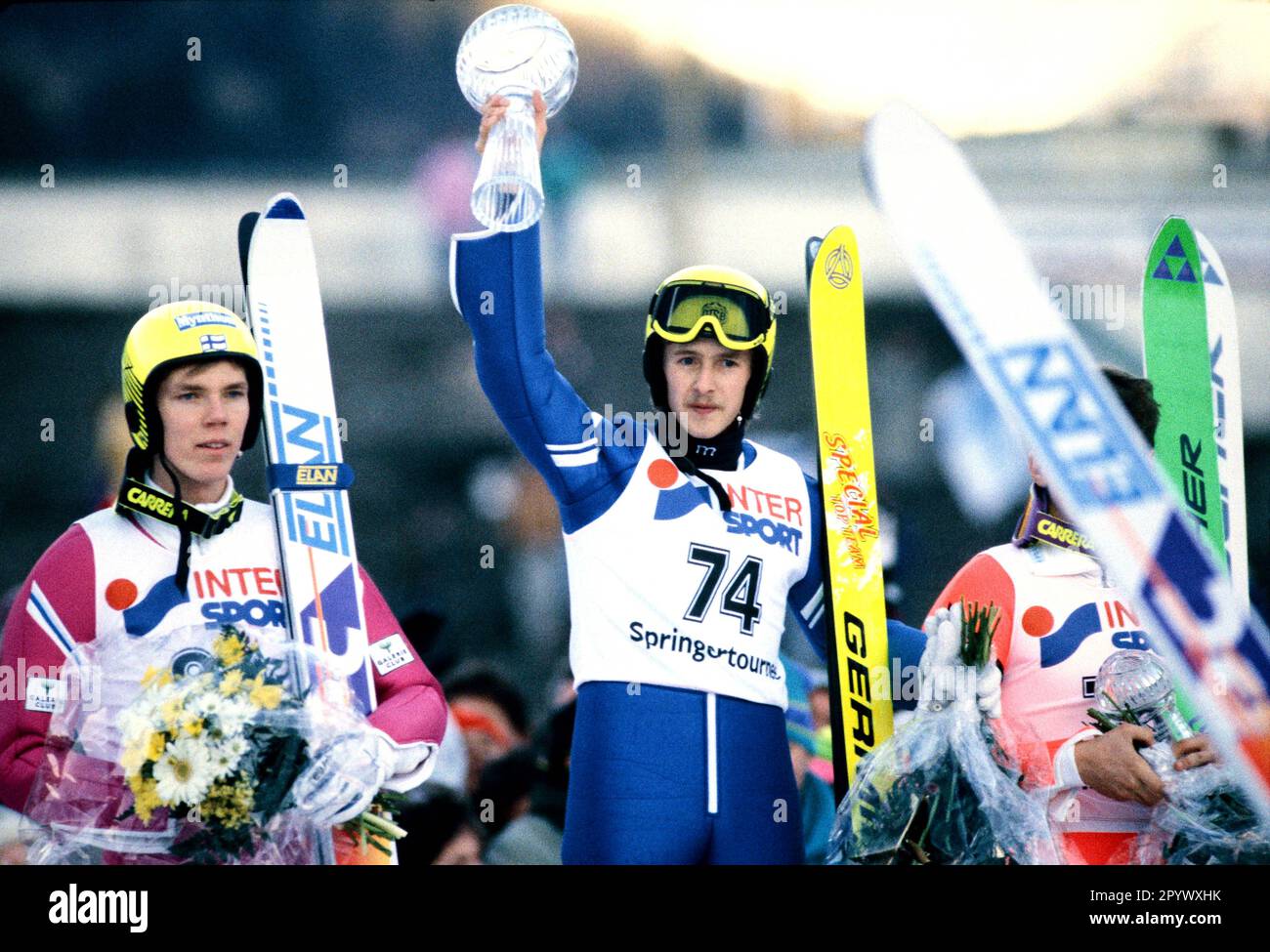 Ski ringing hi-res stock photography and images - Alamy