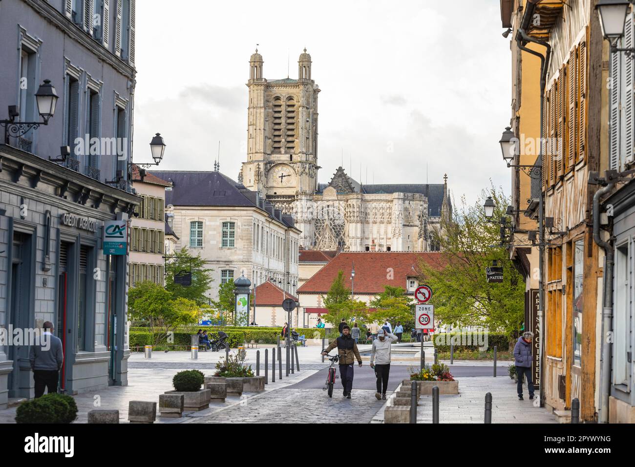 Roman Catholic cathedral of Troyes, France Stock Photo - Alamy