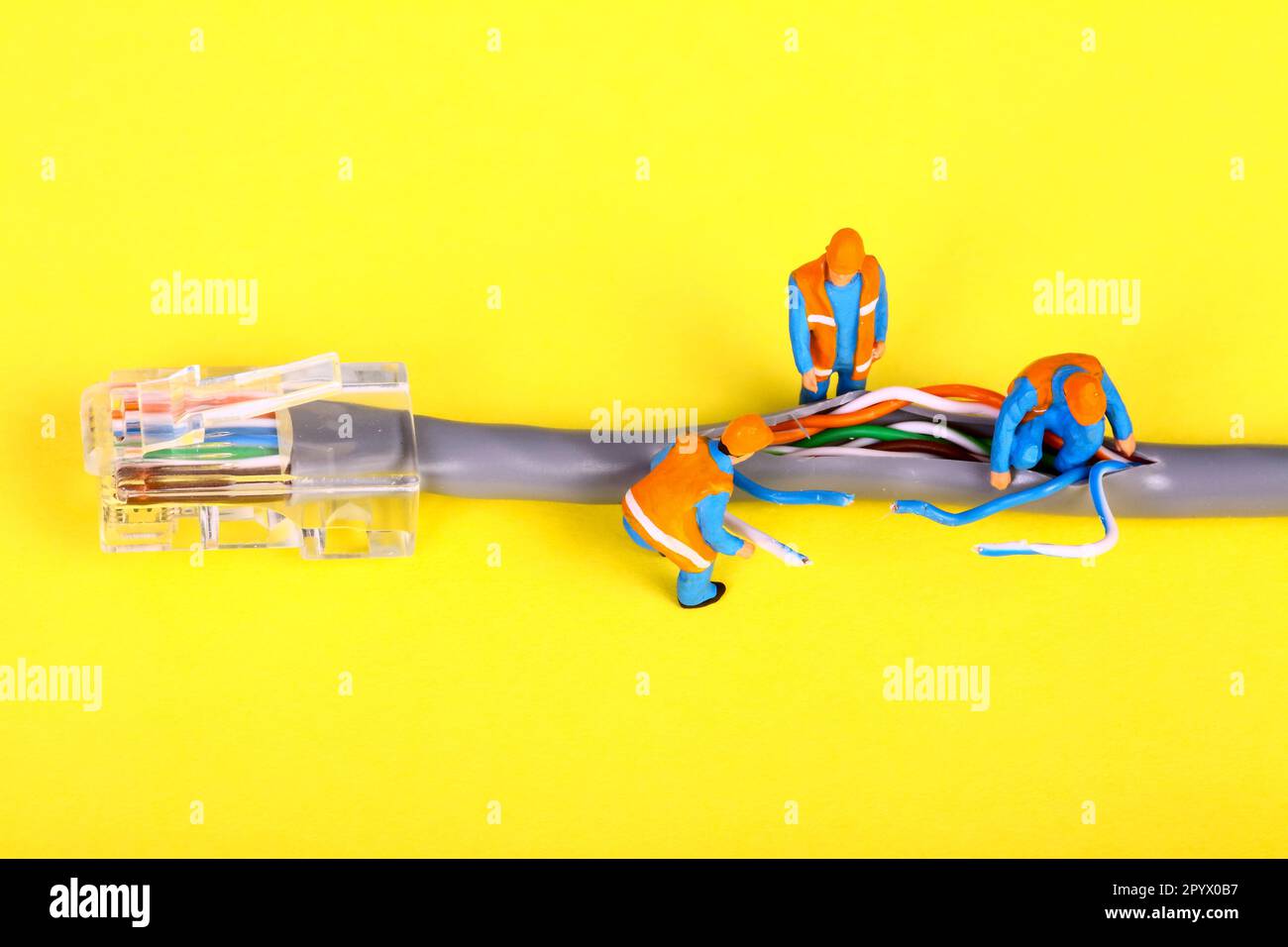 Internet fttp hi-res stock photography and images - Alamy