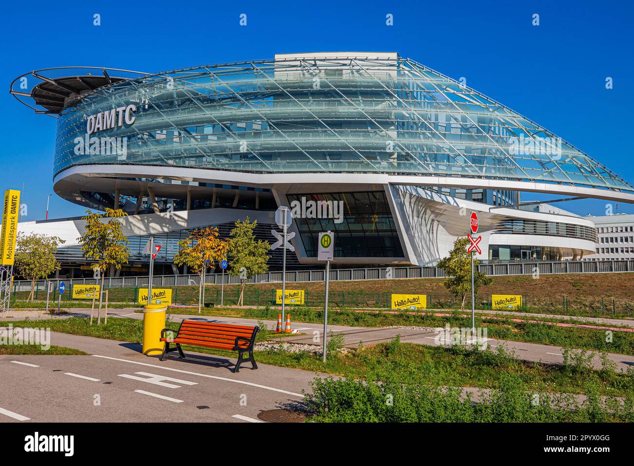 Glass palace of the Austrian Automobile, Motorcycle and Touring Club ...