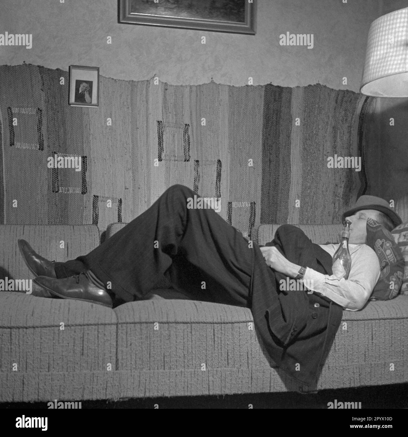 Lazy man couch Black and White Stock Photos & Images - Alamy