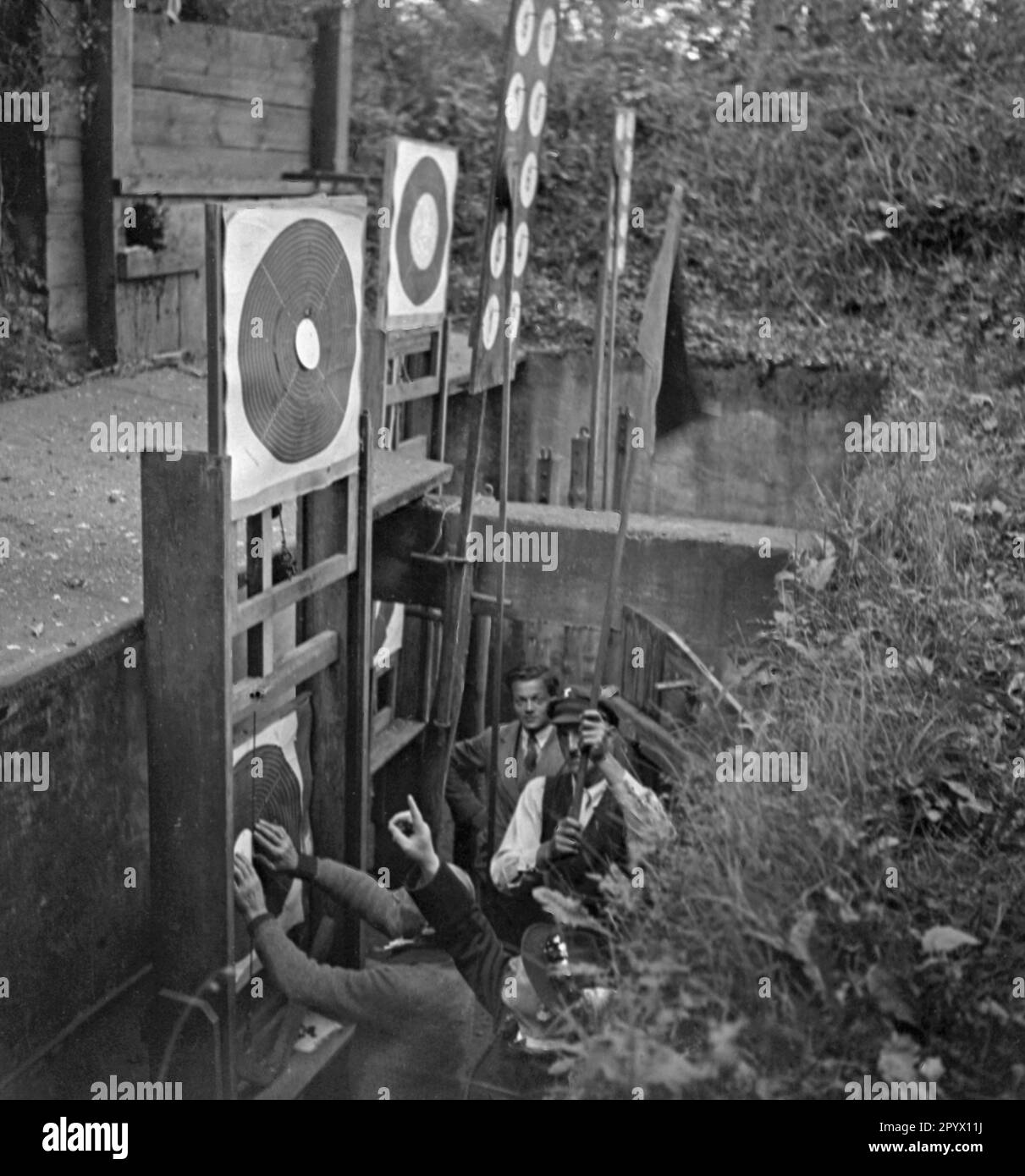Shooting competition at the Schuetzenfest (marksmen's festival) in Plau ...