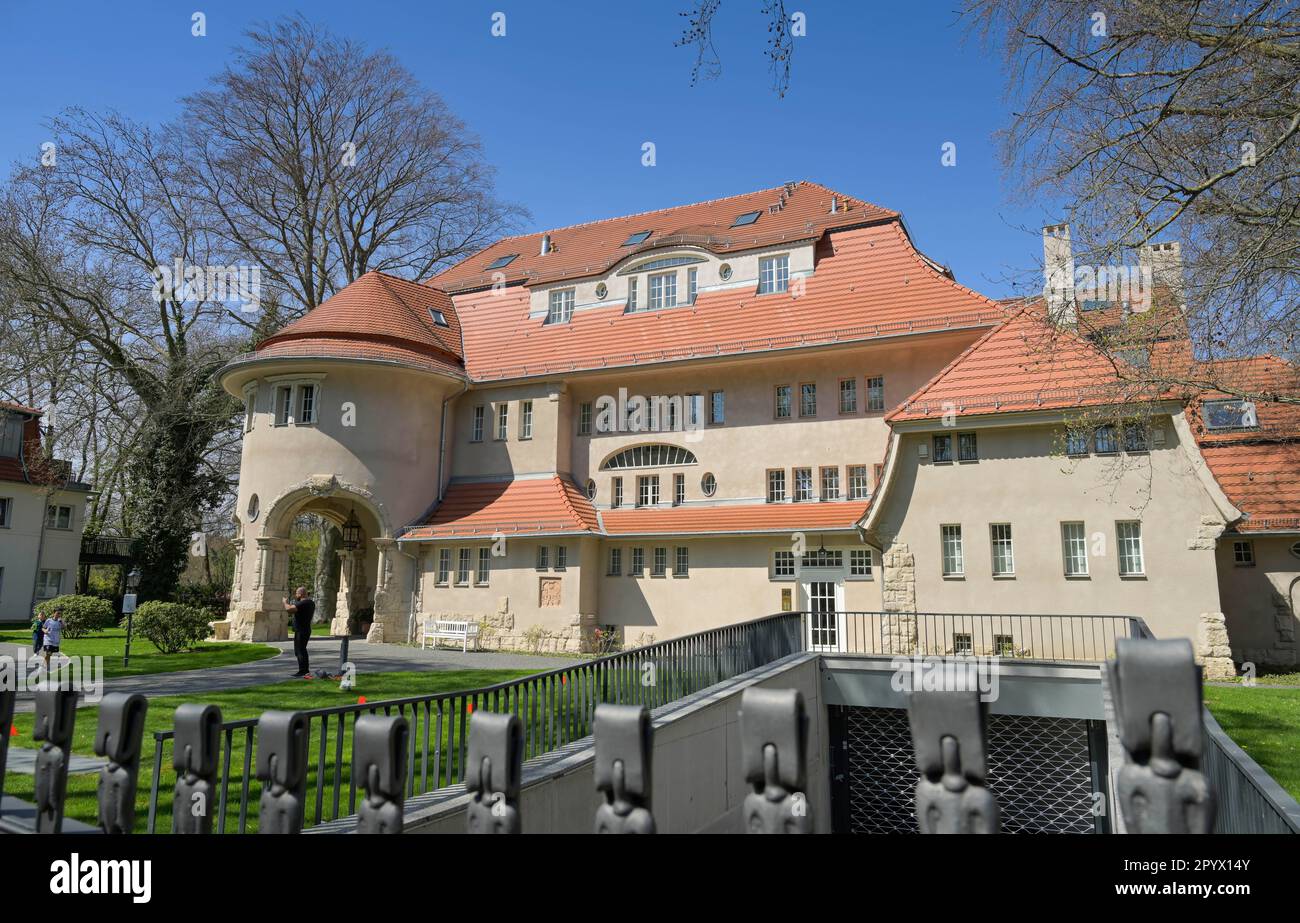Berlin country house hi-res stock photography and images - Alamy