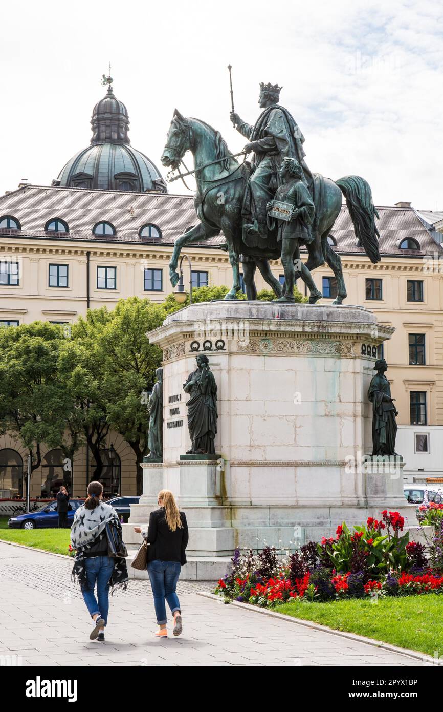 King ludwig of bavaria statue in munich hi-res stock photography and ...