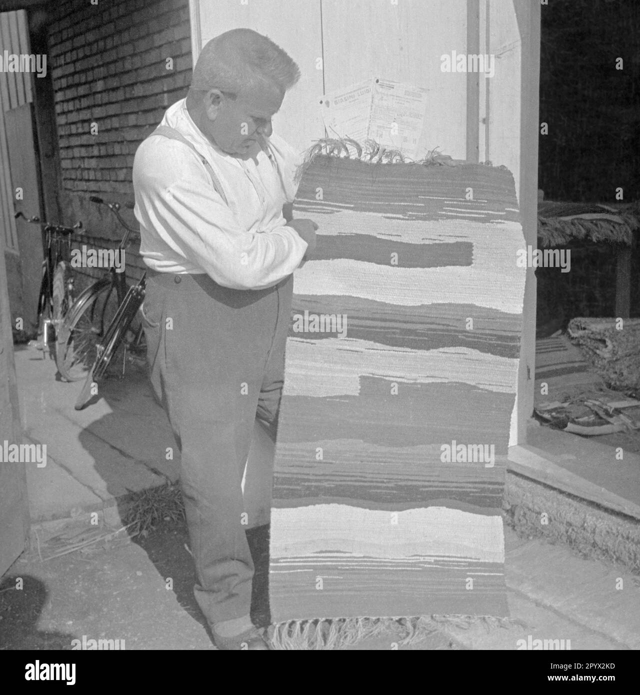 Finished carpet hi-res stock photography and images - Alamy