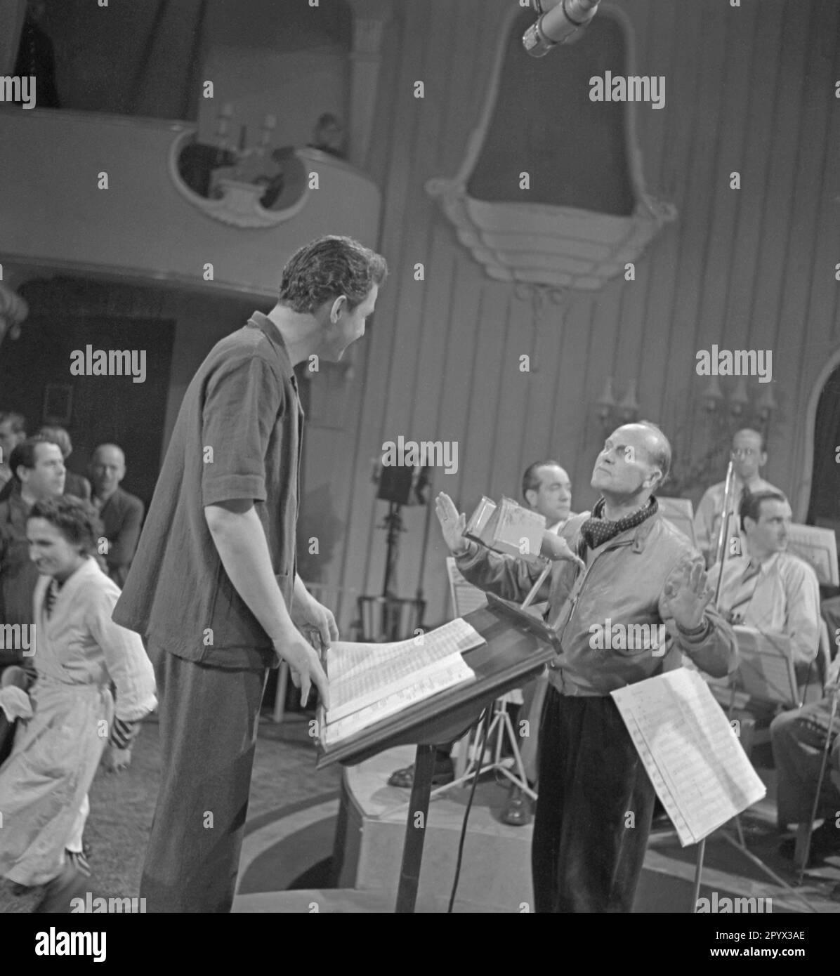 "The picture shows the shooting of the film ""Eva im Frack"" from the ...