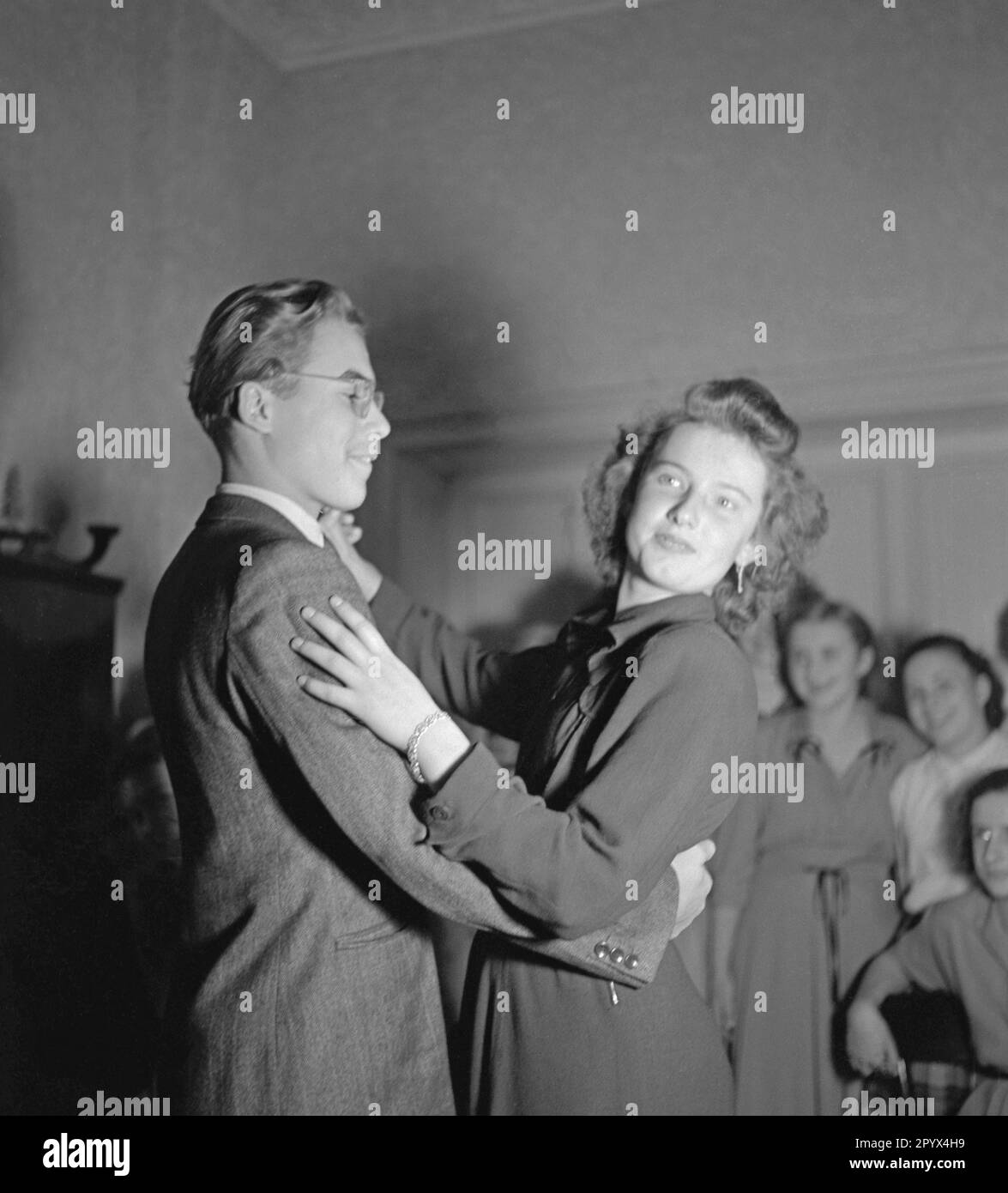 1930s dance hi-res stock photography and images - Alamy