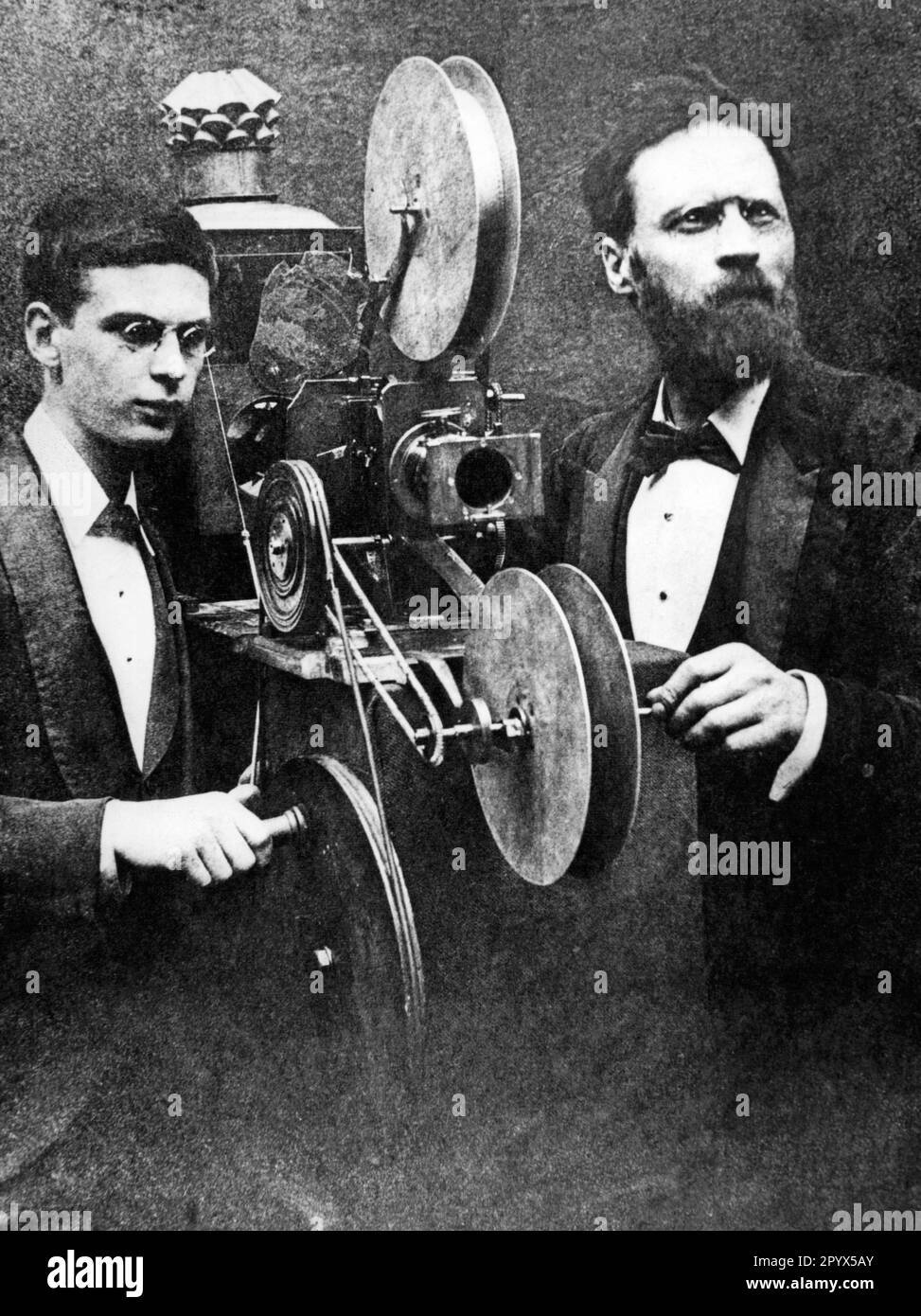 Cinema motion pictures Black and White Stock Photos & Images - Alamy