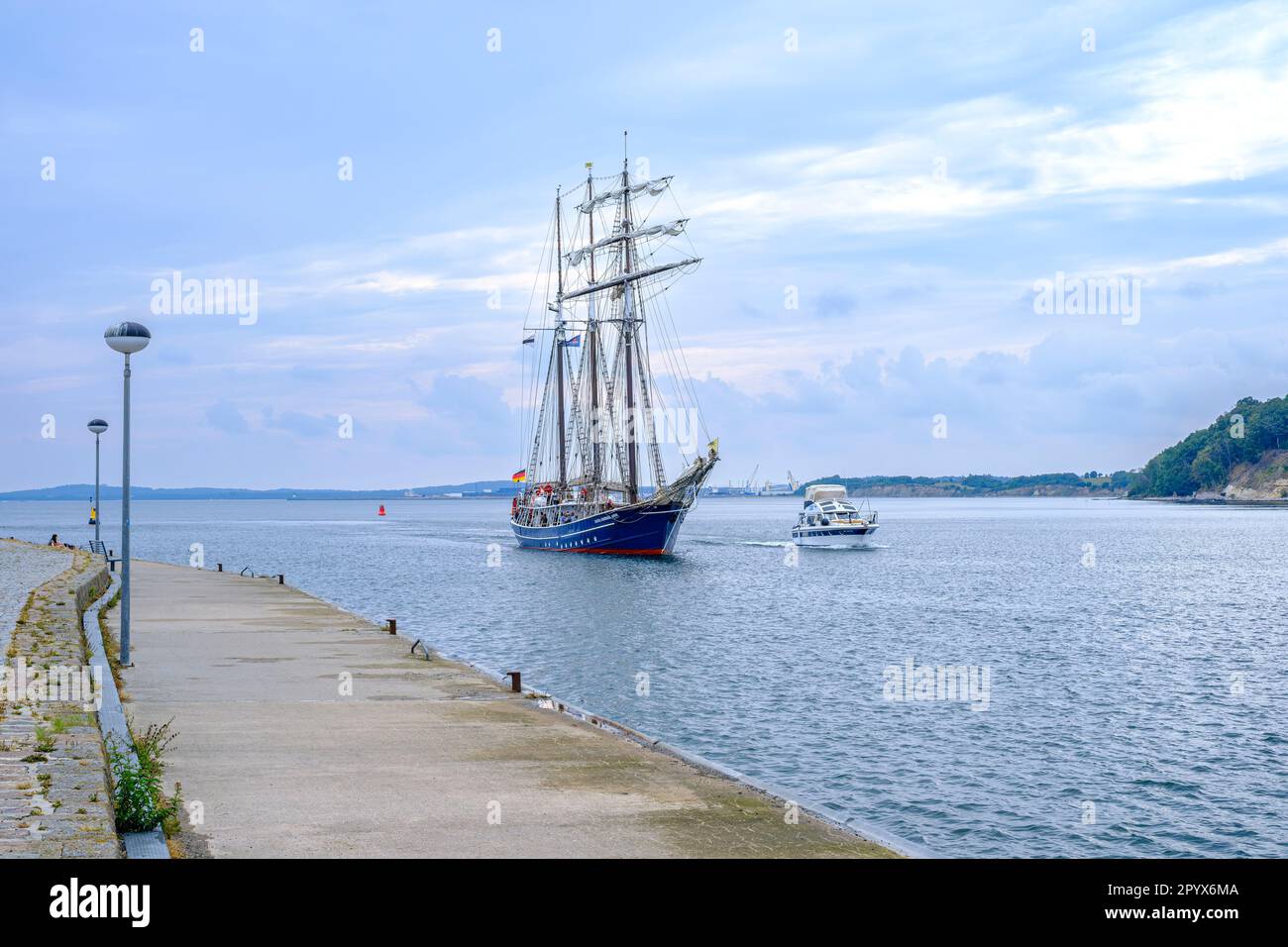 The Santa Barbara Anna schooner sails in the course of the Sassnitz ...