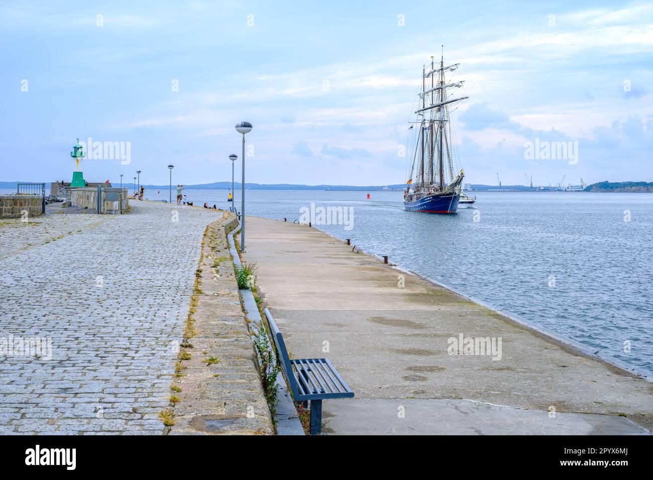 The Santa Barbara Anna schooner sails in the course of the Sassnitz ...