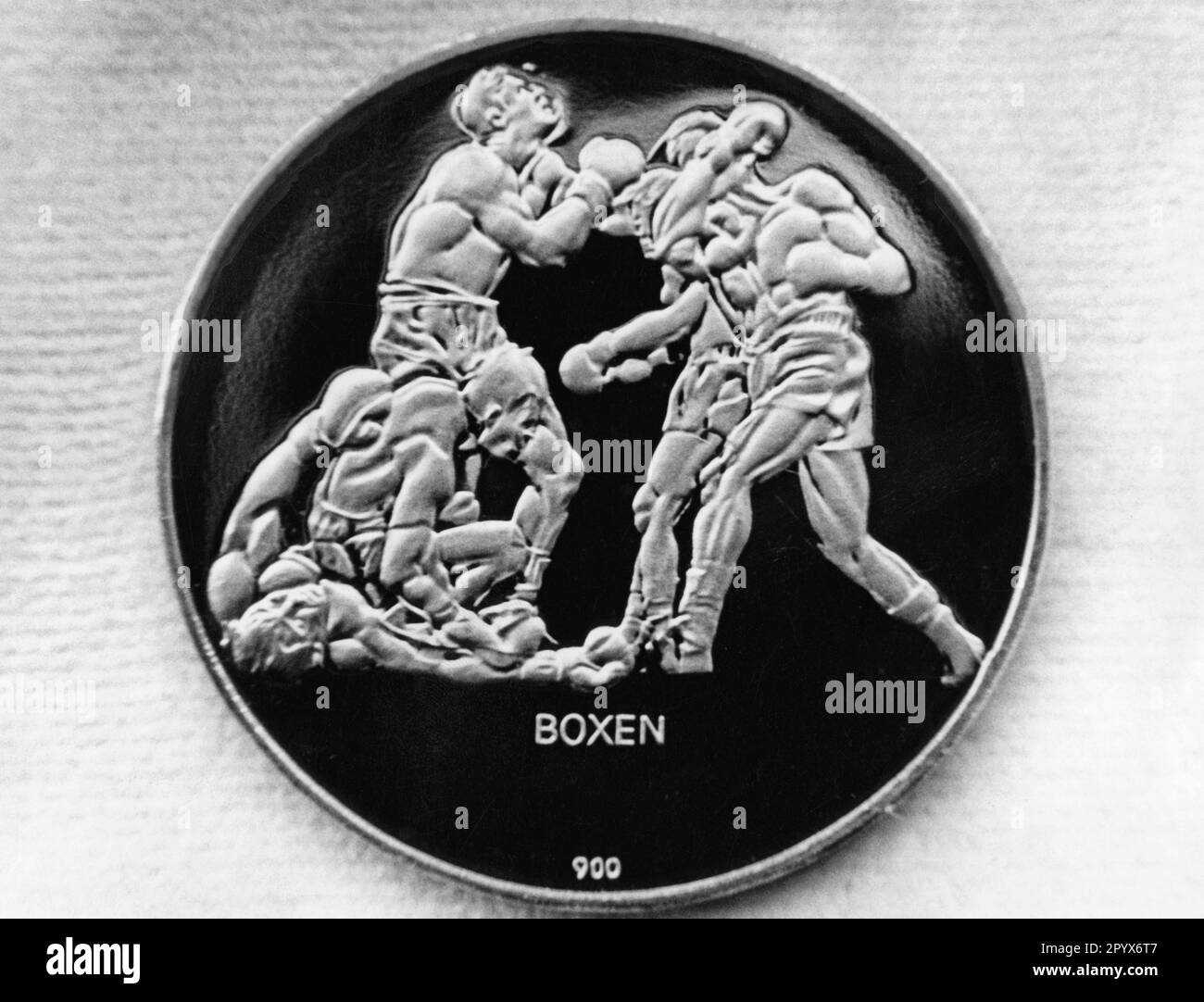 Summer 1972 hi-res stock photography and images - Alamy