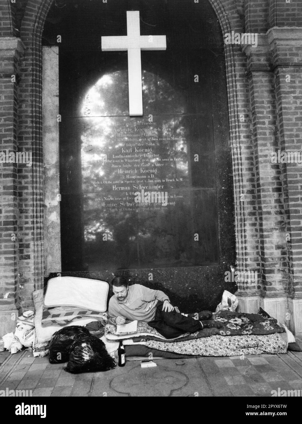 Homeless person at the Old South Cemetery in Munich, June 1995 Stock ...