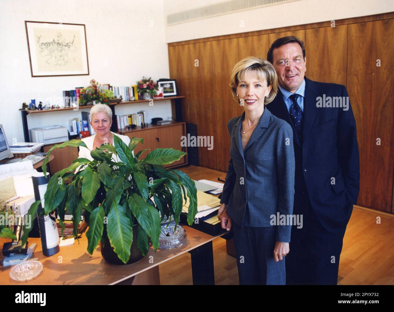 Gerhard schroeder 1999 hi-res stock photography and images - Alamy
