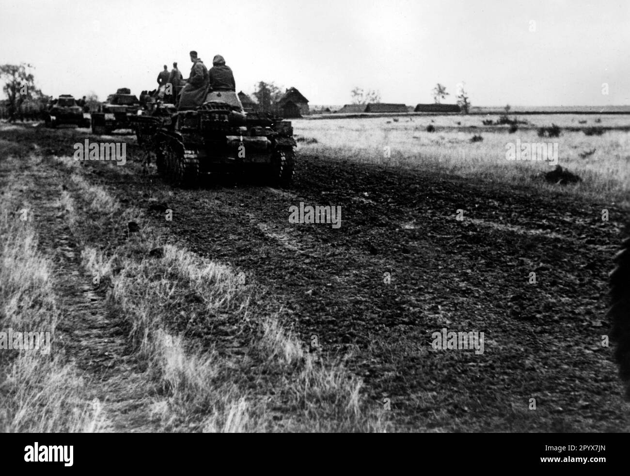 German tank troops near Vyazma. In front Panzer II, behind Panzer III ...