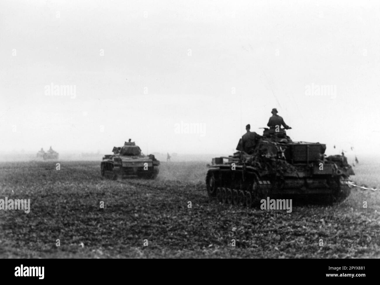 German tanks advancing on the Eastern Front. Photo: Kampe. [automated ...