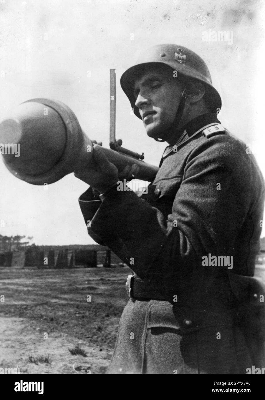 Panzerfaust german hi-res stock photography and images - Alamy