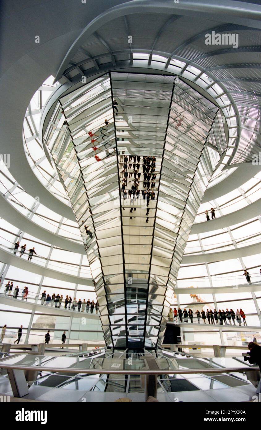 1999 building hi-res stock photography and images - Alamy