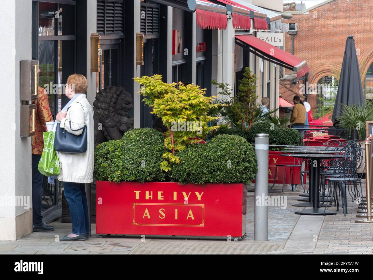 The Ivy Asia restaurant in Guilford town centre Tunsgate Quarter ...