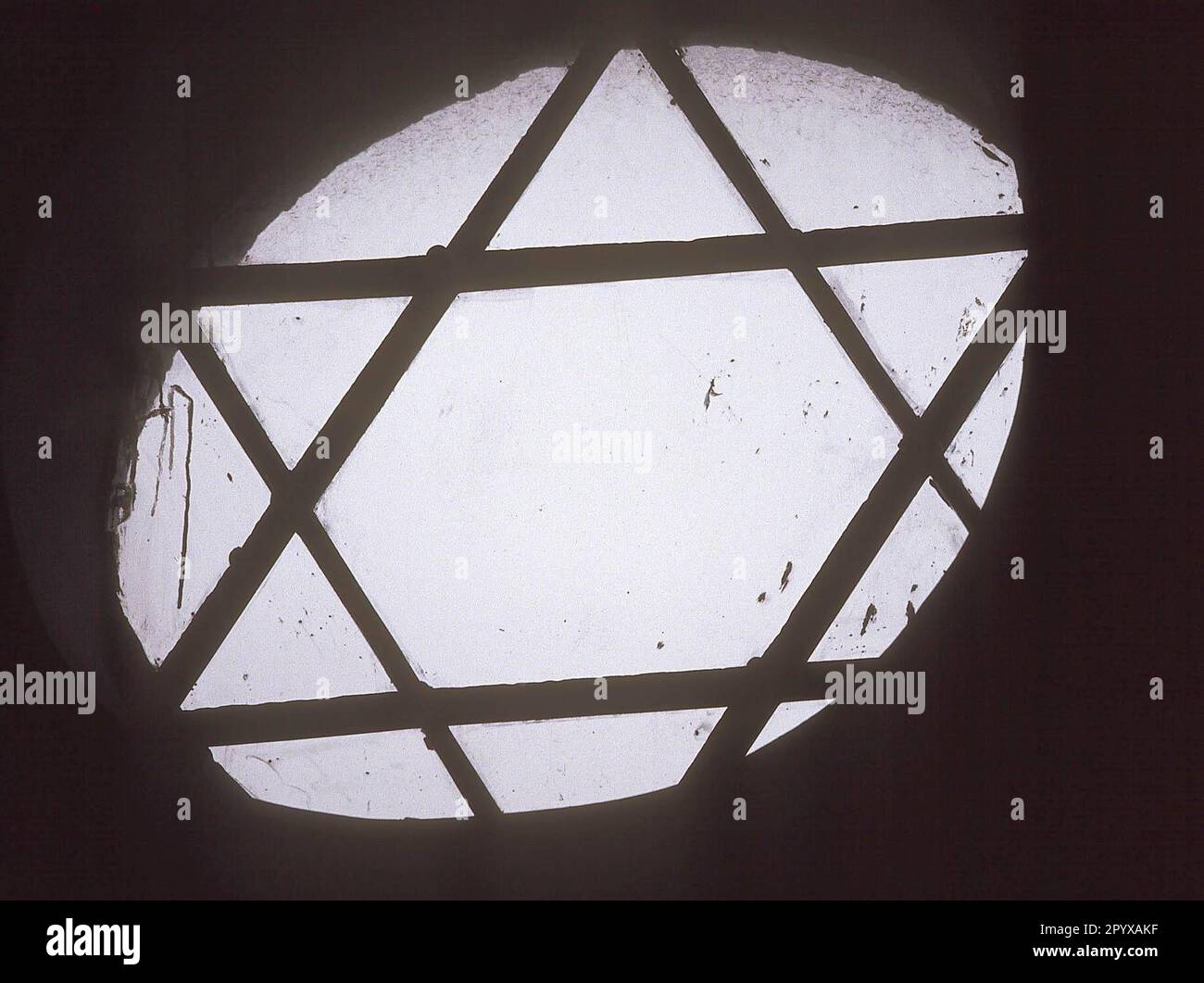 Date of recording: 08.08.1998 The Jewish Museum. Old window of the ...