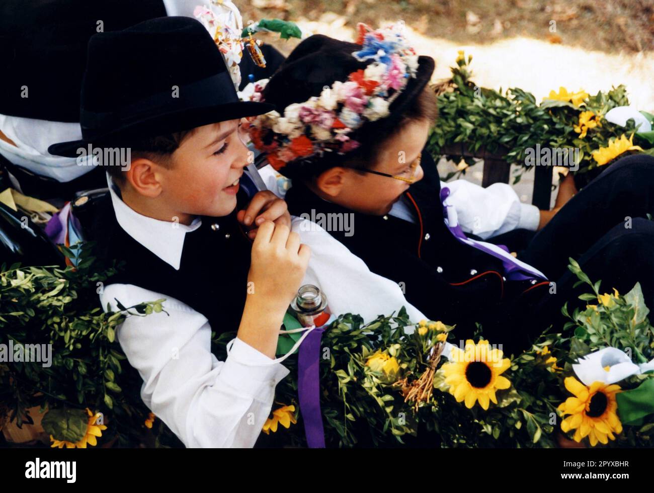 Children in Bavarian national costume at the traditional costume parade ...