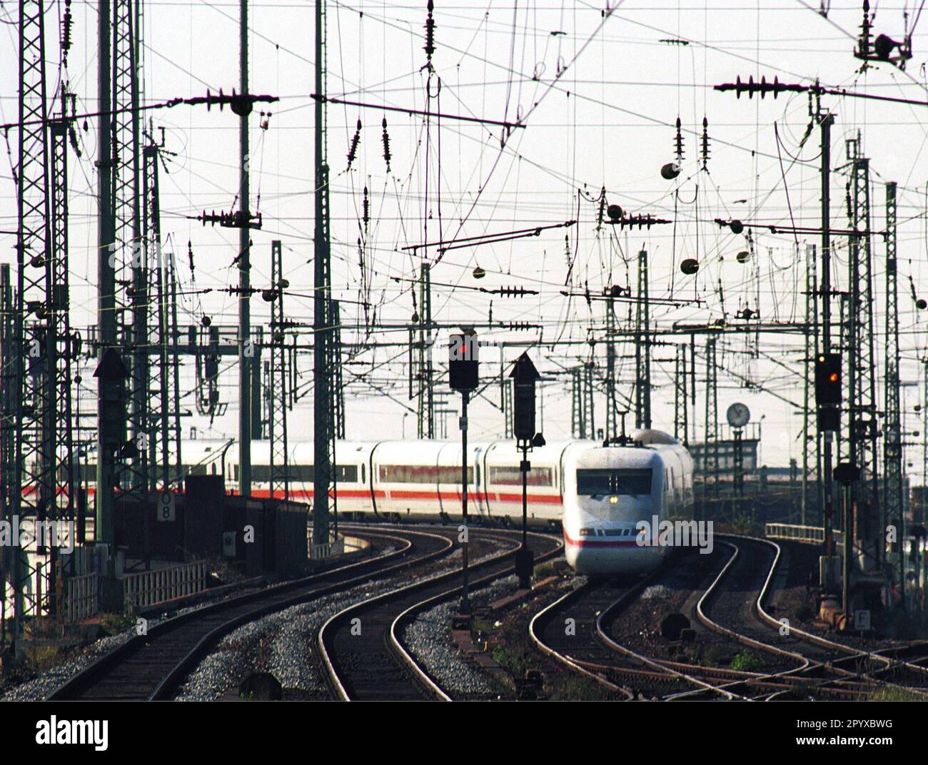 An ICE high speed train of Deutsche Bahn AG, enters Frankfurt main ...