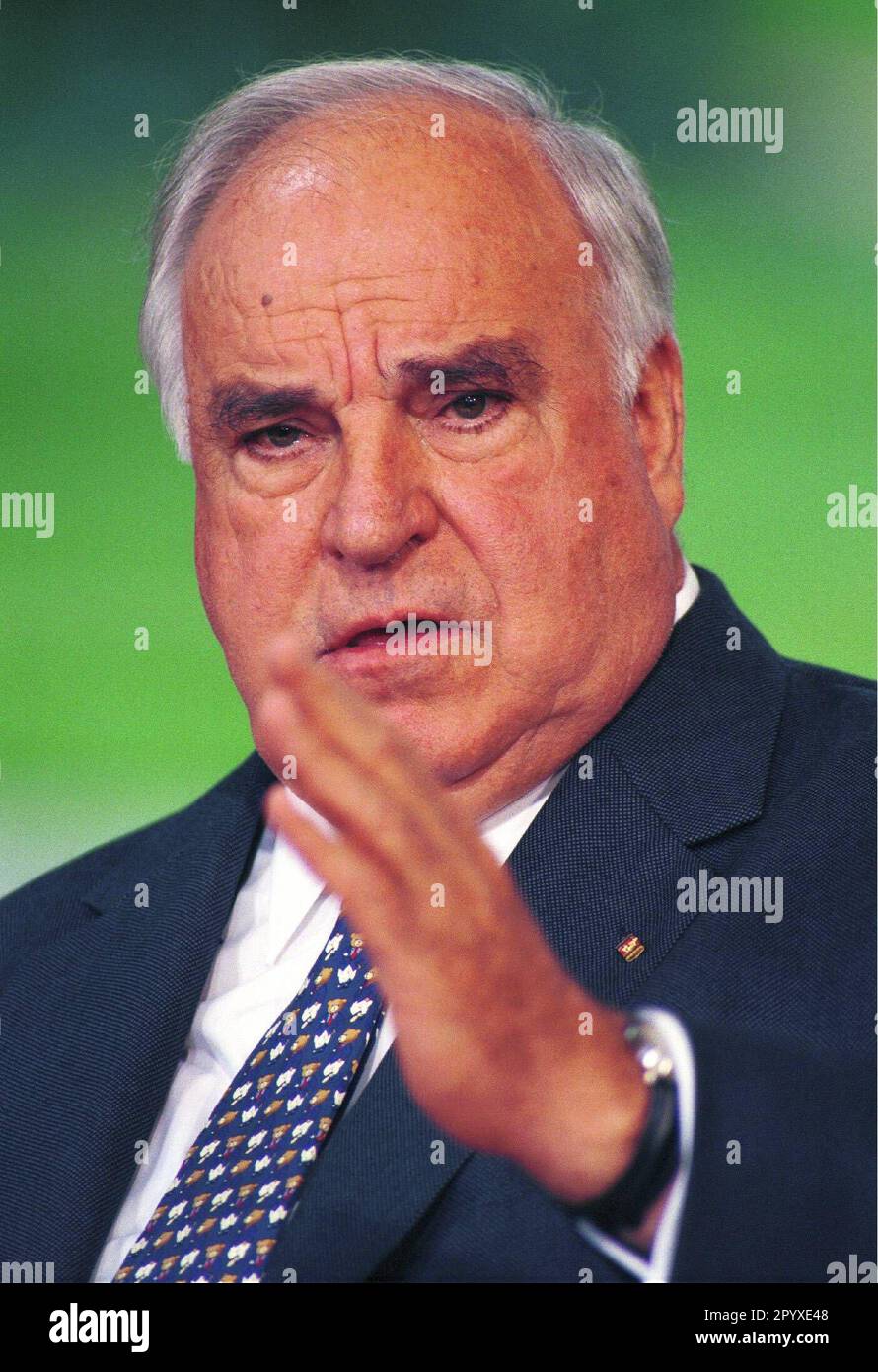 Helmut kohl 1998 hi-res stock photography and images - Alamy