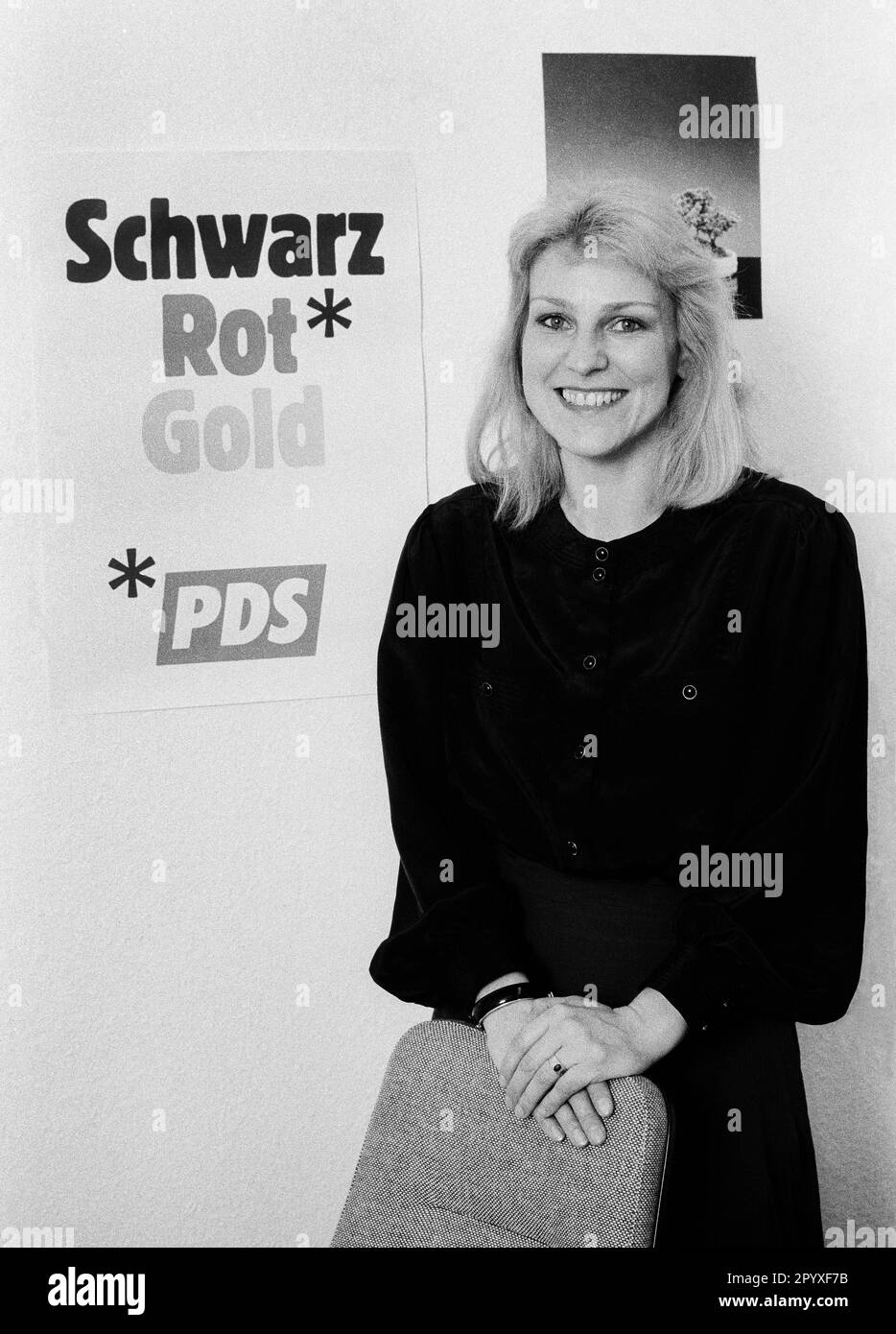 Germany, Bonn, 21.02.1991 Archive No.: 24-36-30 Party The Left Photo ...