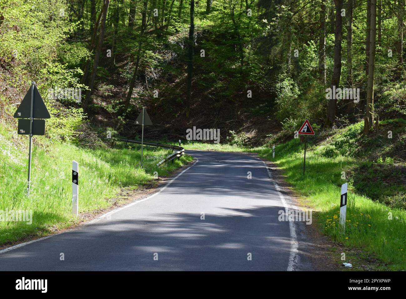 small country road curve Stock Photo - Alamy