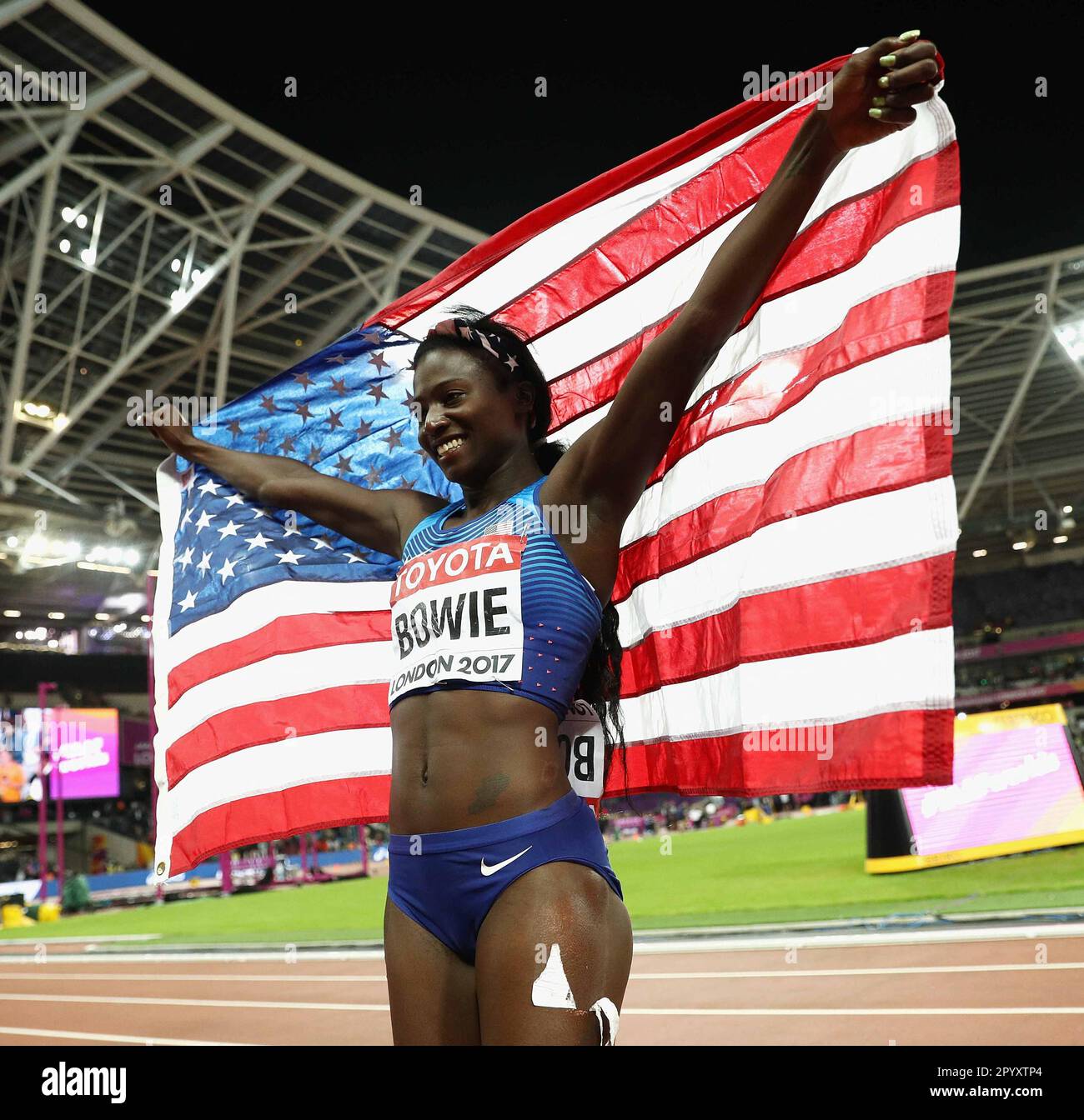 100 m sprinter hi-res stock photography and images - Alamy