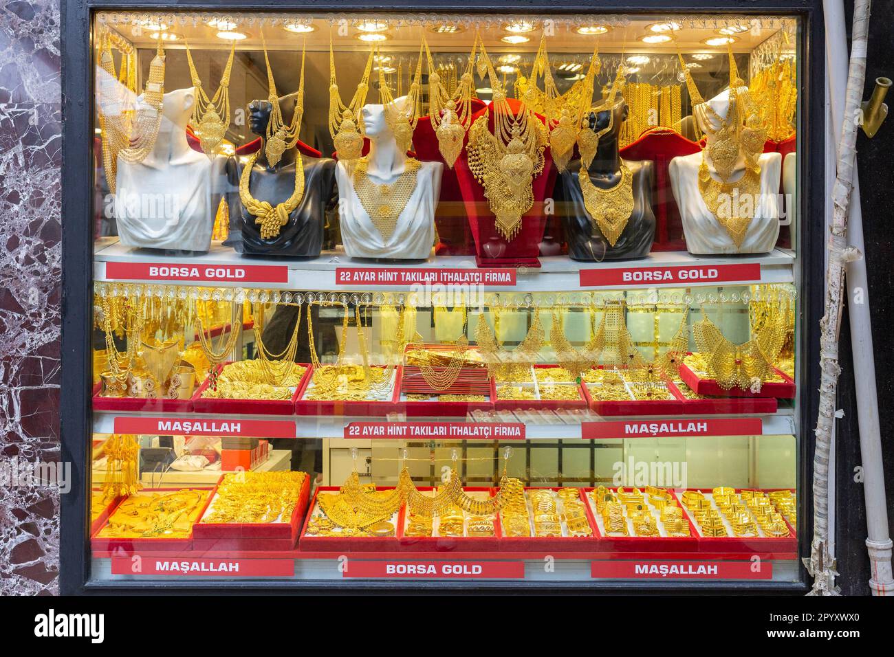 May 5, 2023: Display of a gold store Istanbul's famous Grand Bazaar on ...
