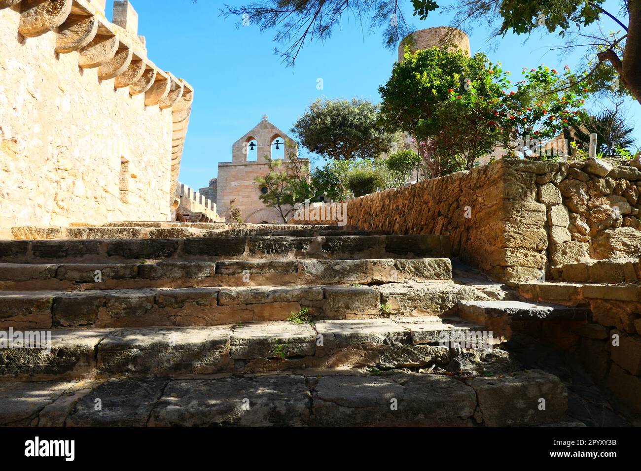 Castell medieval hi-res stock photography and images - Alamy