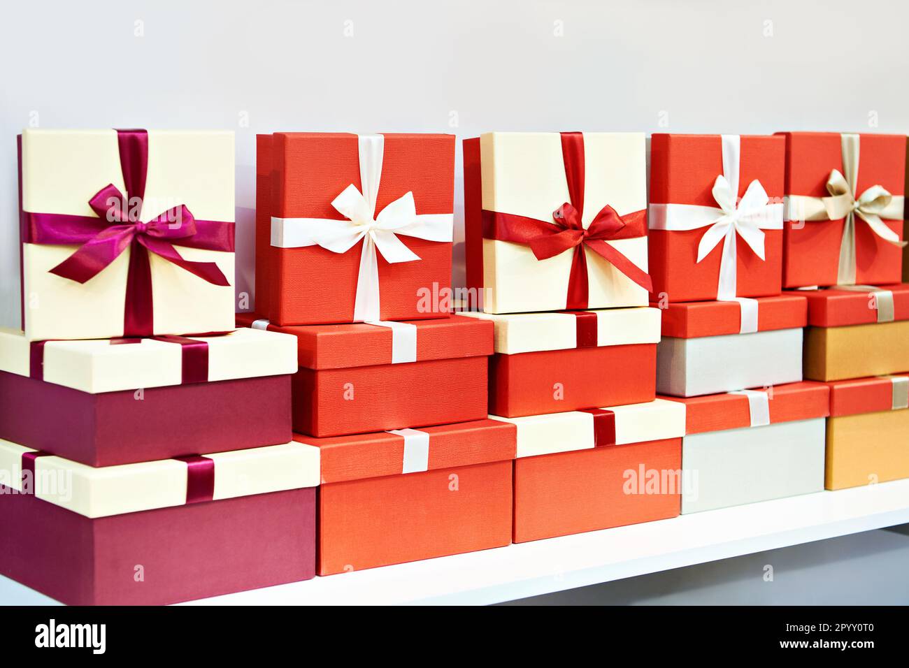 White shelf packaging boxes hi-res stock photography and images - Alamy