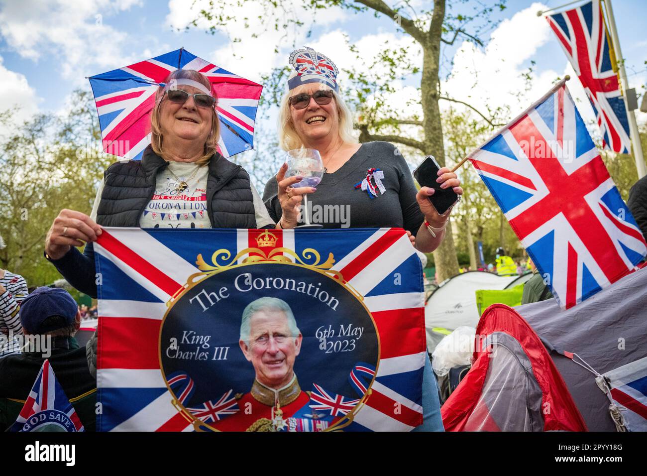 London, UK. 05th May, 2023. Angela Worrall (l) and Mave Greham stand ...
