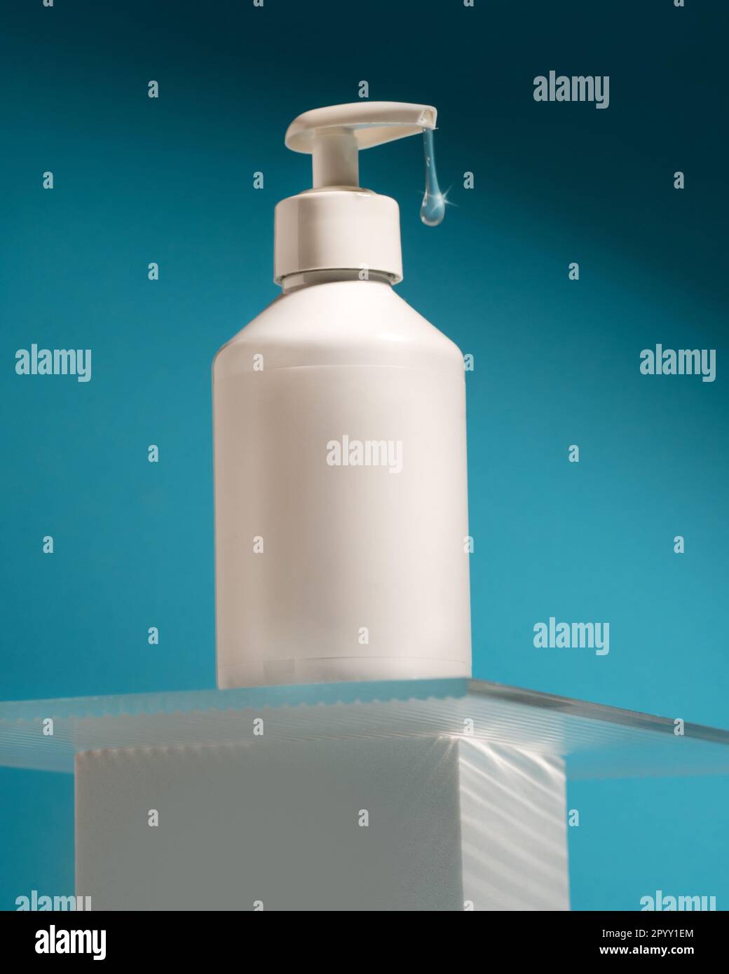 Refillable product into a container hi-res stock photography and images ...