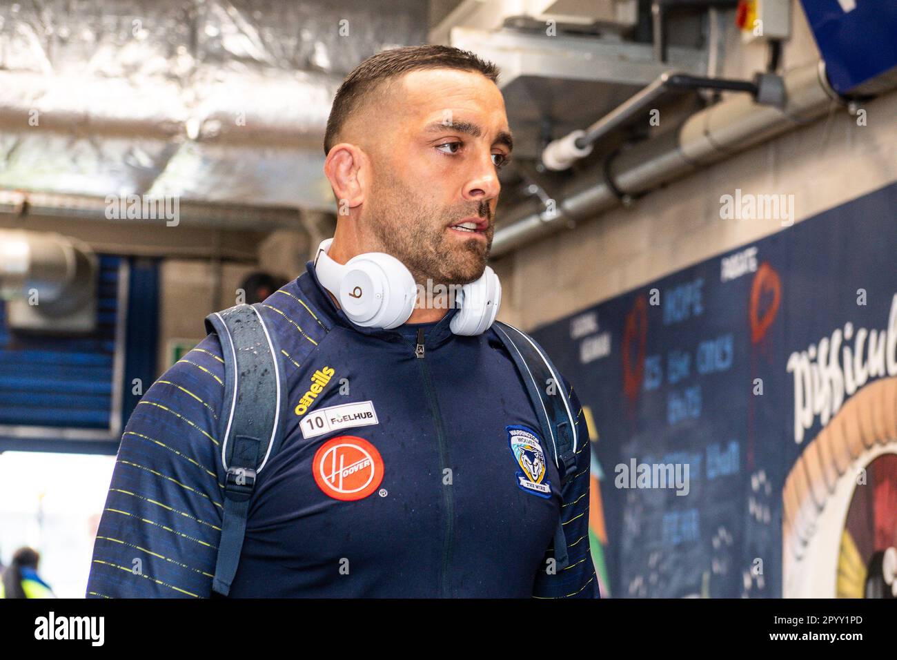 Paul Vaughan #10 of Warrington Wolves arrives ahead of the Betfred ...