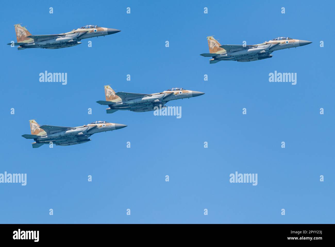Israel Air Force F15 Squadron in Flight Close Up Stock Photo - Alamy