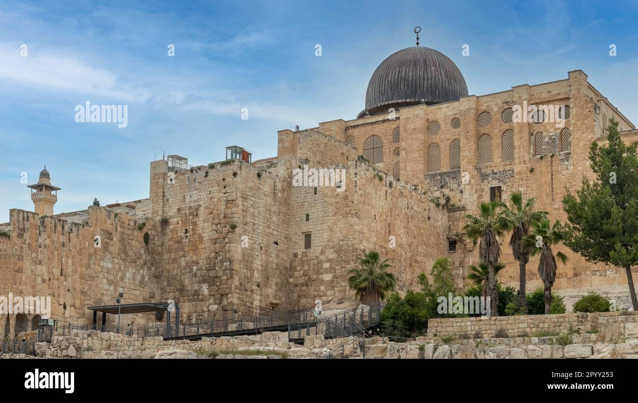 Abraham al aqsa mosque hi-res stock photography and images - Alamy