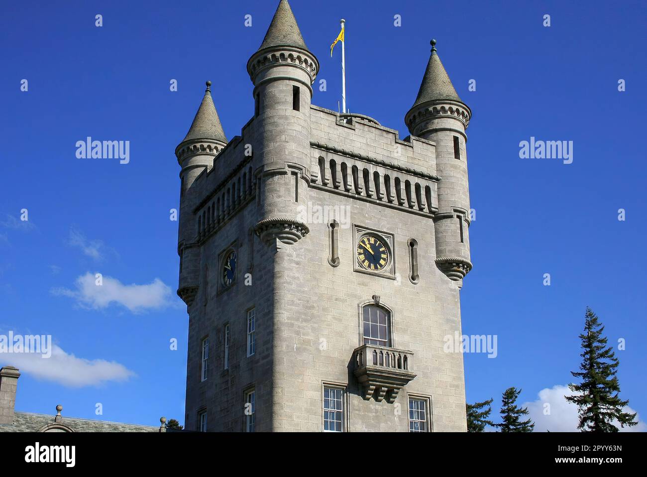 Scottish baronial architecture hi-res stock photography and images - Alamy