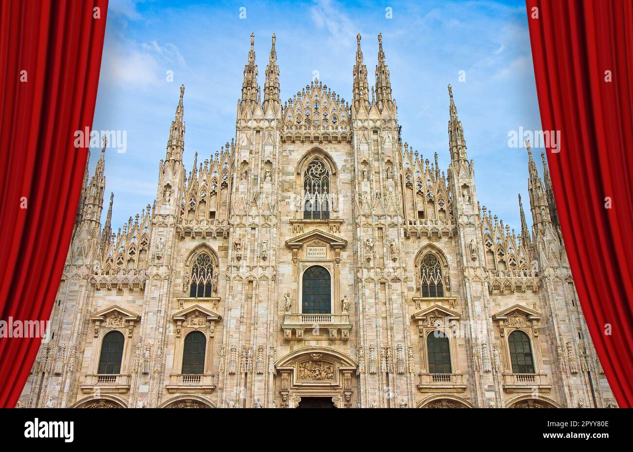 Duomo milan floor hi-res stock photography and images - Alamy