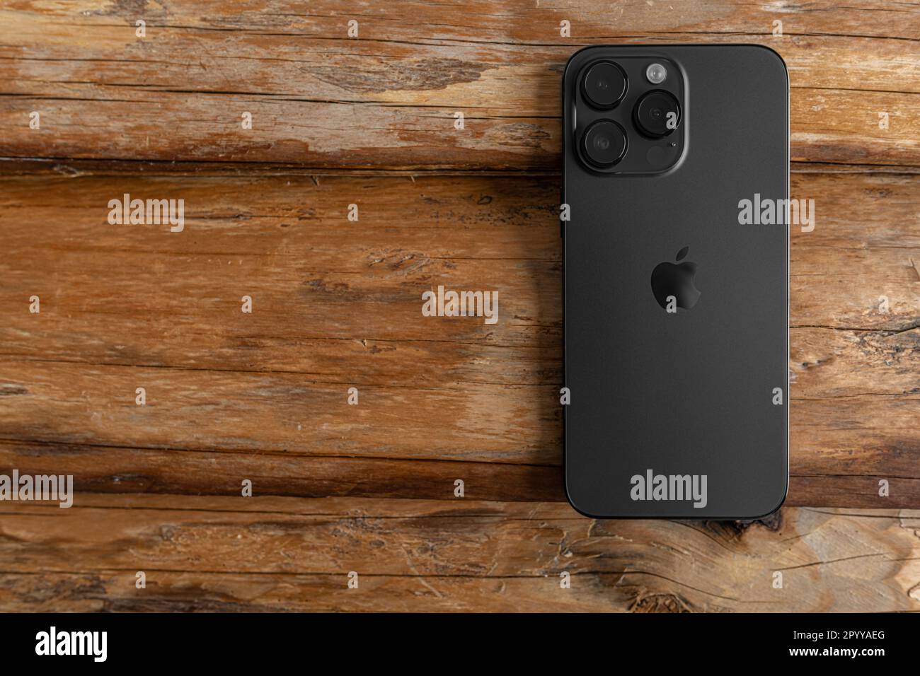 Iphone14 pro max hi-res stock photography and images - Alamy