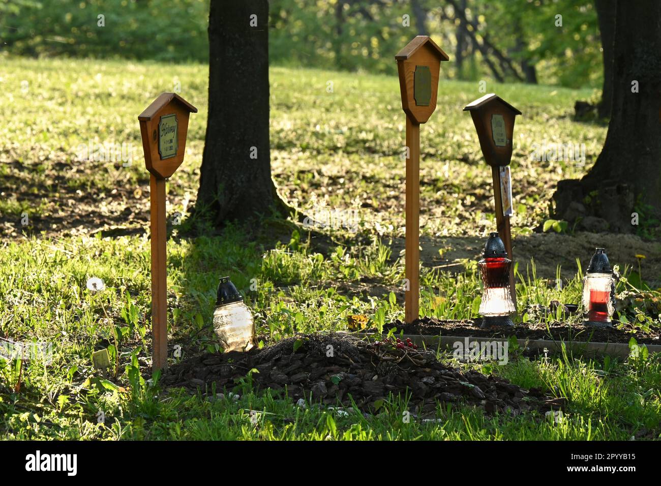 Three graves hi-res stock photography and images - Alamy